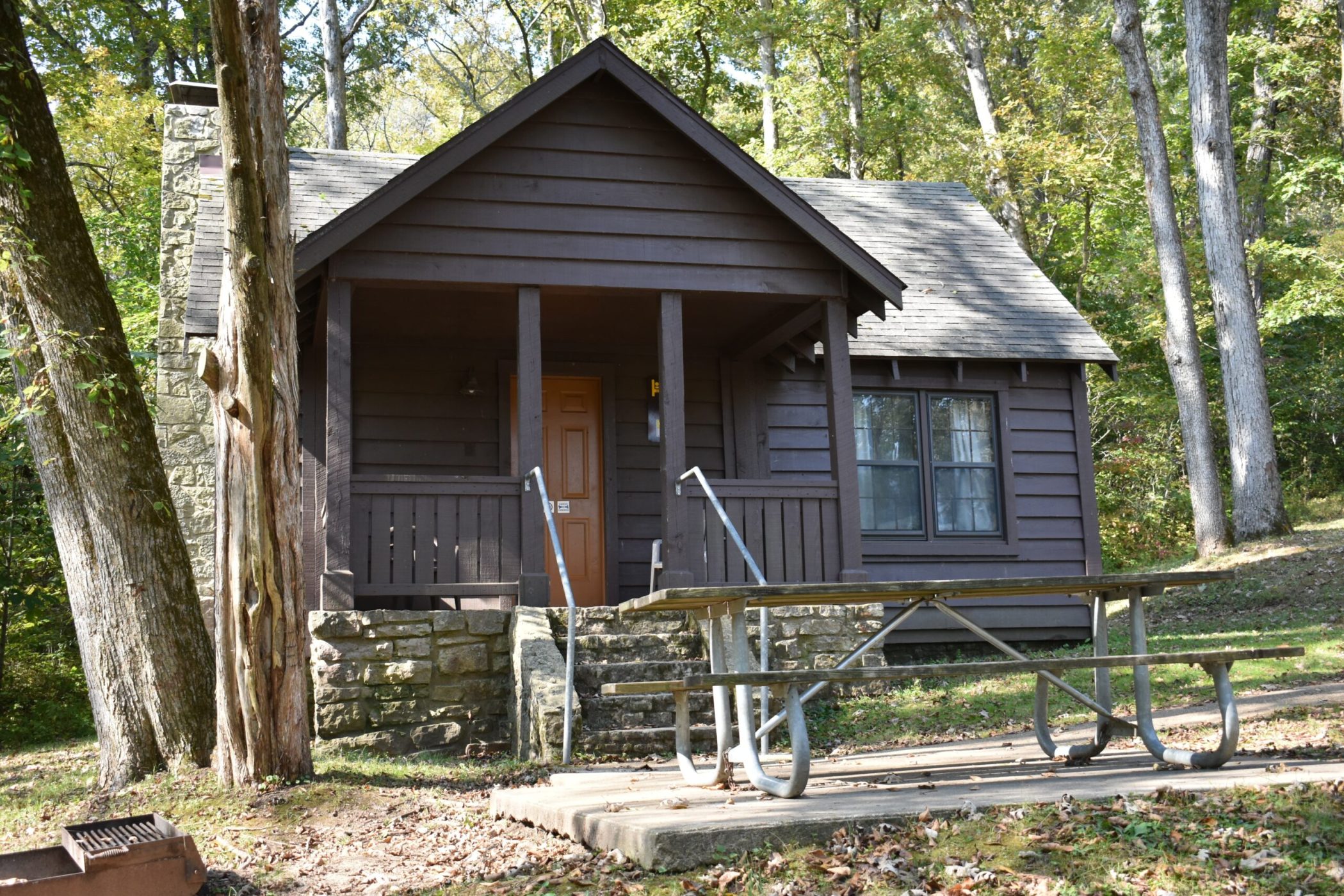 One-Bedroom Cabin Rental | Meramec State Park, Missouri